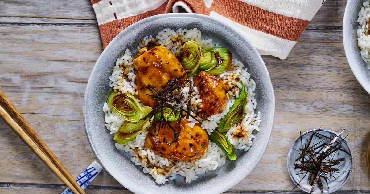 Kuře Teriyaki s praženým sezamem na rýži | Kikkoman